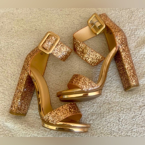 loveMark | Shoes | Gold Glitter Platform Heels 65 | Poshmark